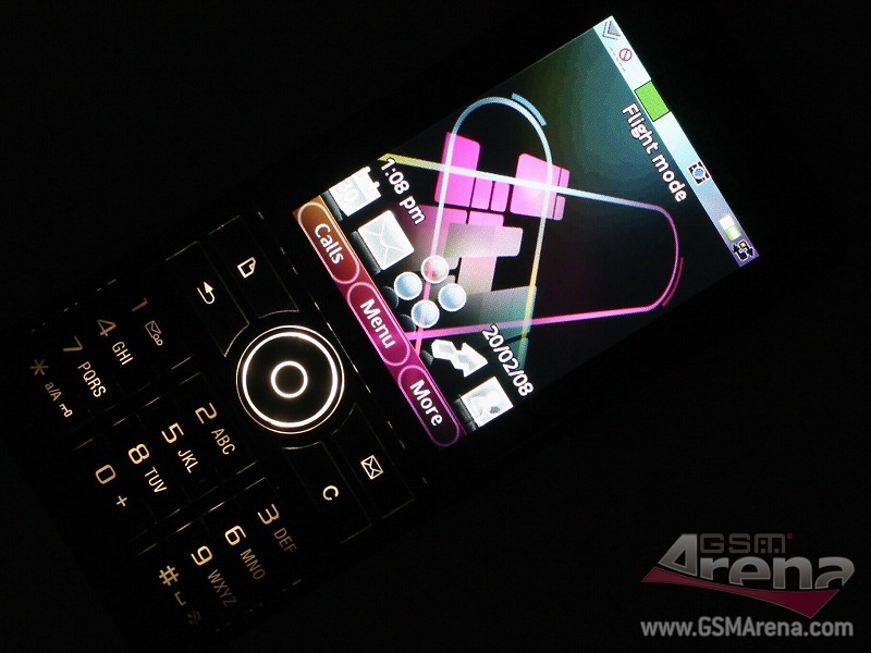 Sony Ericsson G900 pictures, official photos