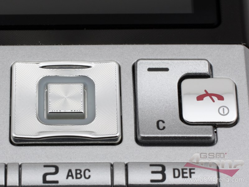 Sony Ericsson T700 pictures, official photos