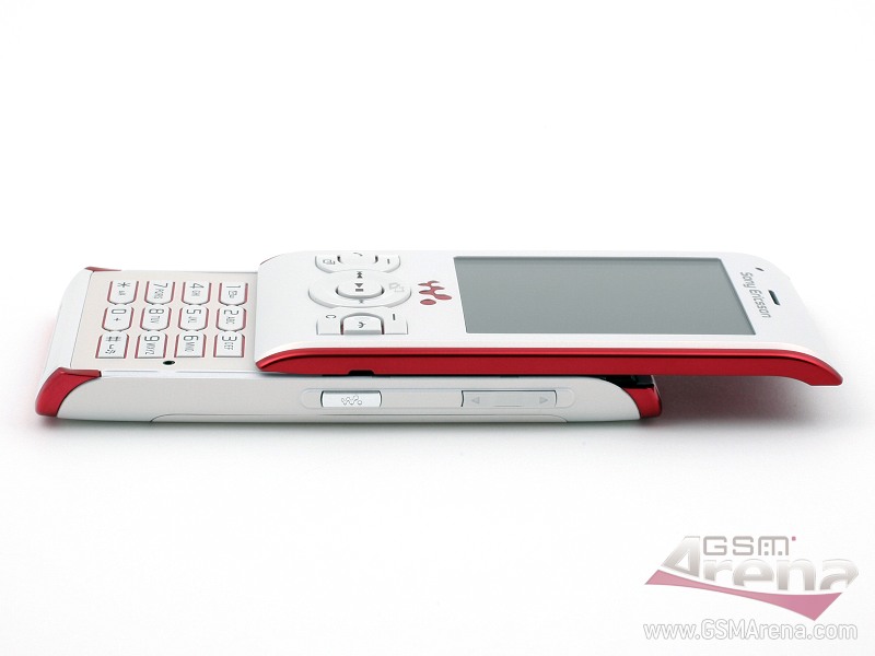 Sony Ericsson W595 pictures, official photos