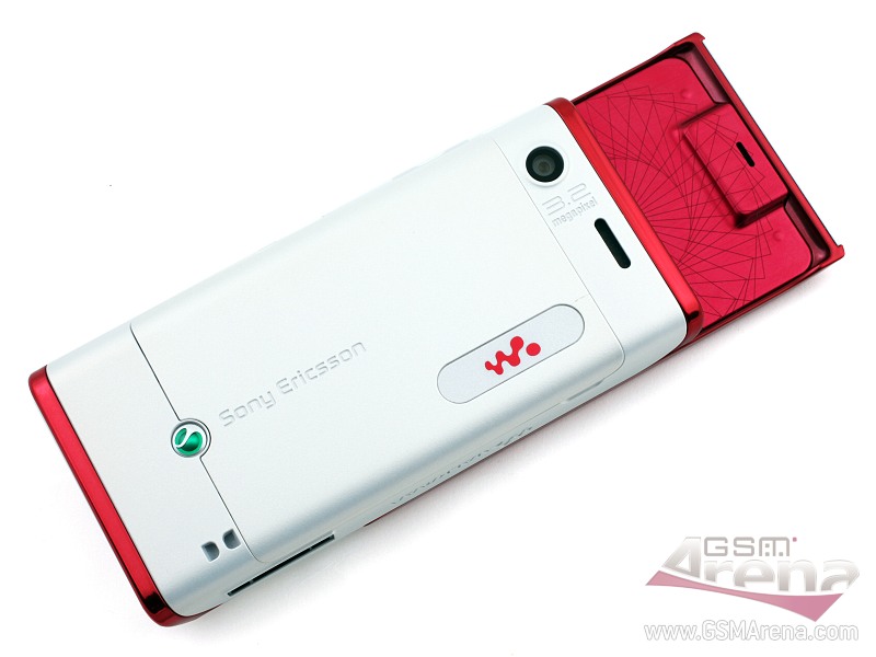Sony Ericsson W595 pictures, official photos