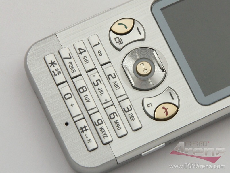 Sony Ericsson W890 pictures, official photos