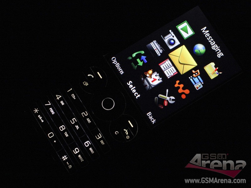 Sony Ericsson W902 pictures, official photos