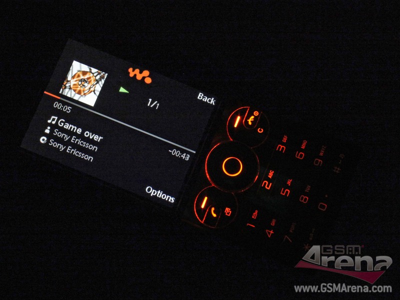 Sony Ericsson W902 pictures, official photos