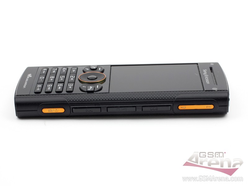 Sony Ericsson W902 pictures, official photos