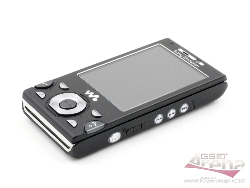 Sony Ericsson W995 pictures, official photos