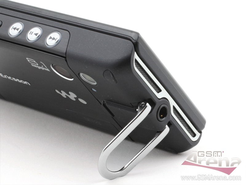 Sony Ericsson W995 pictures, official photos