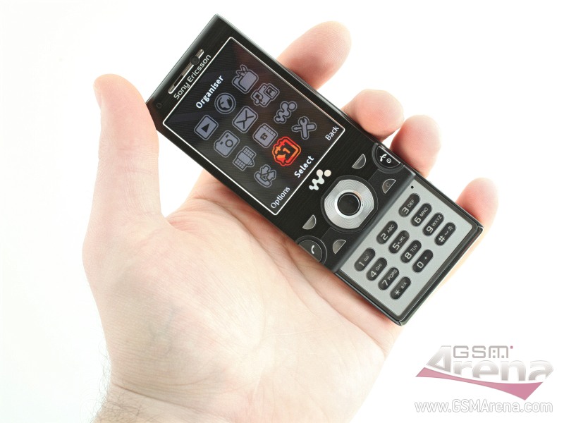 Sony Ericsson W995 pictures, official photos