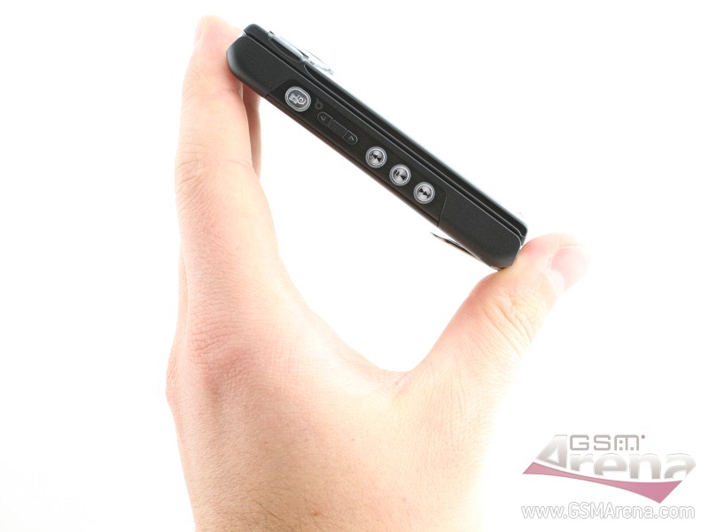 Sony Ericsson W995 pictures, official photos