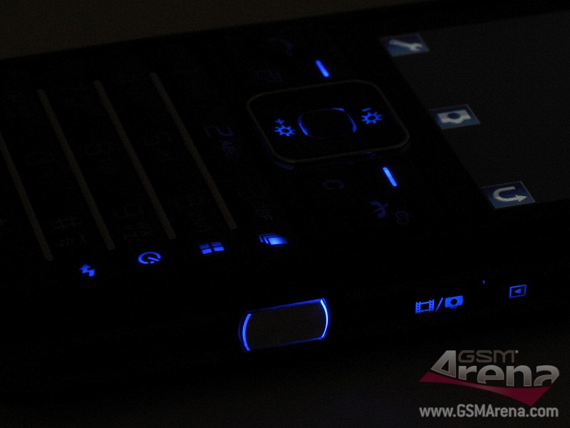 Sony Ericsson C901 pictures, official photos