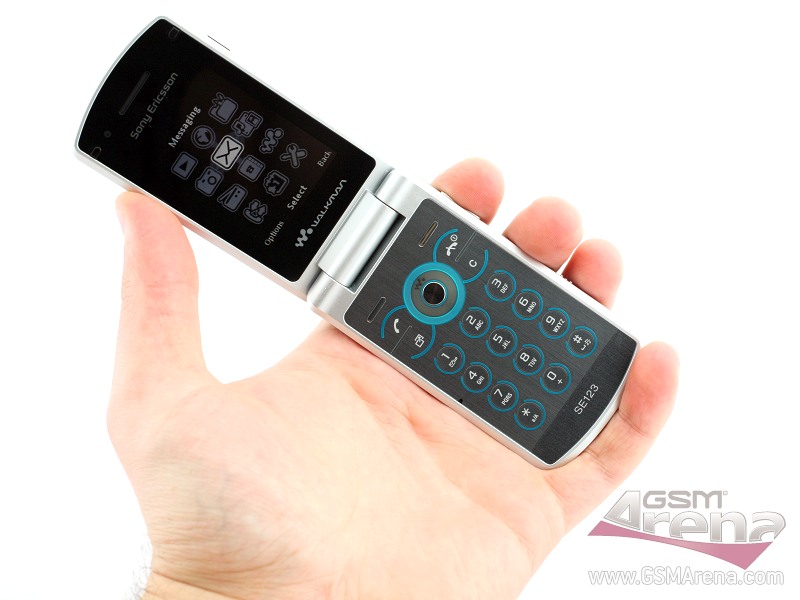 Sony Ericsson W508 pictures, official photos
