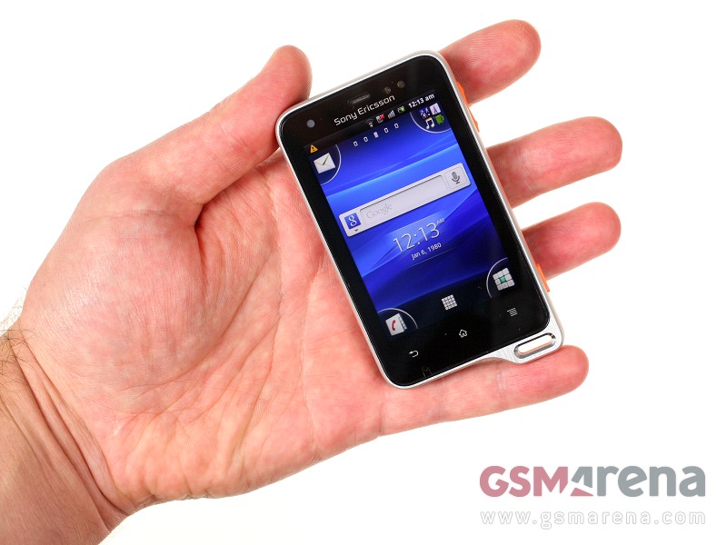 Sony Ericsson Xperia active pictures, official photos