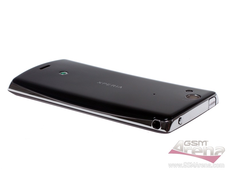 Sony Ericsson Xperia Arc pictures, official photos