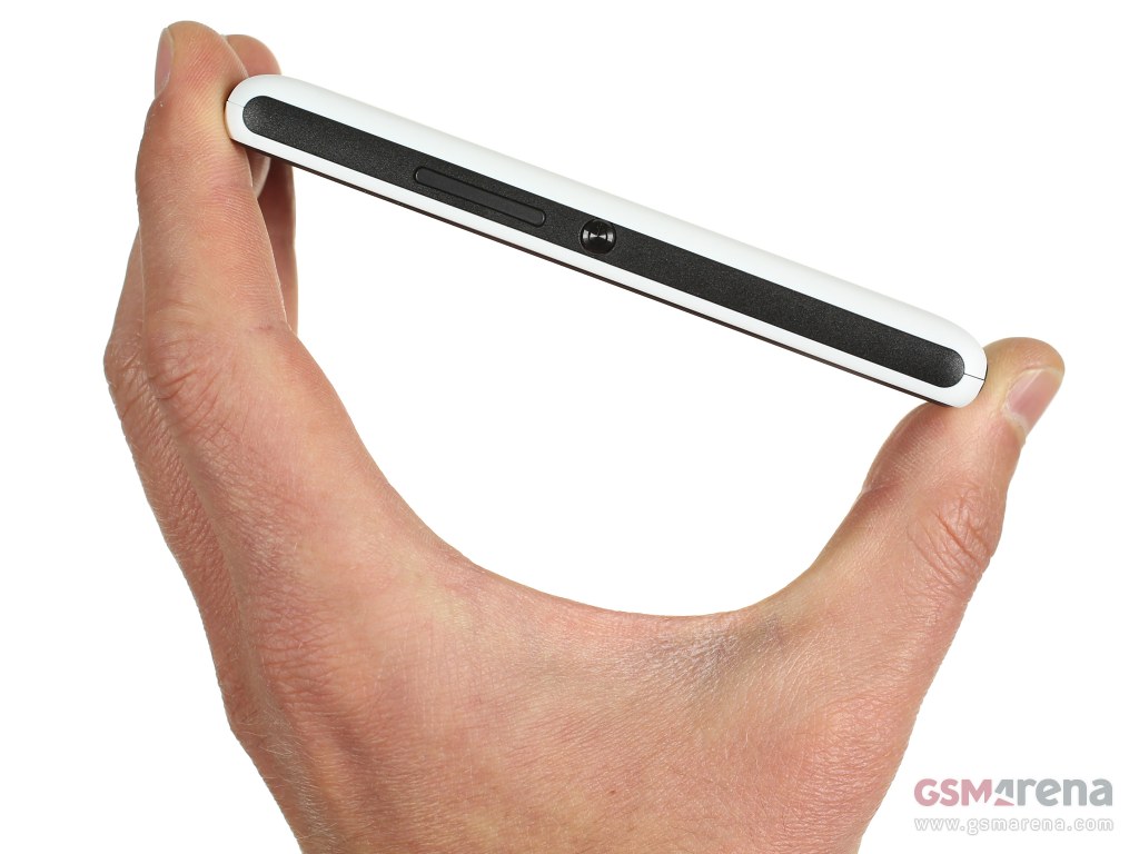 Sony Xperia E1 pictures, official photos