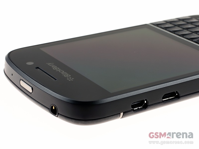 BlackBerry Q10 pictures, official photos