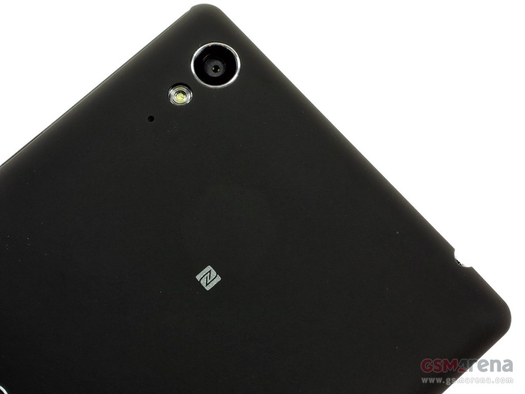 Sony Xperia T3 pictures, official photos