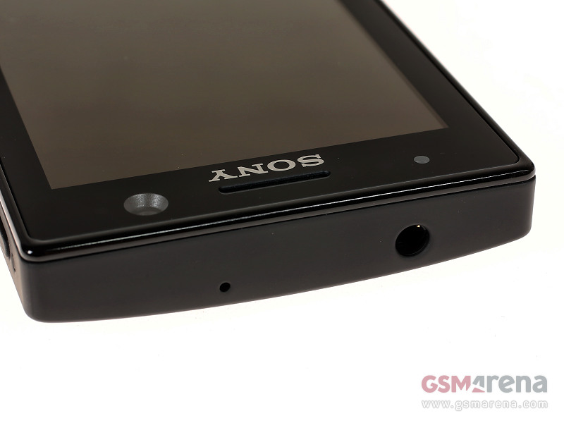 Sony Xperia U pictures, official photos
