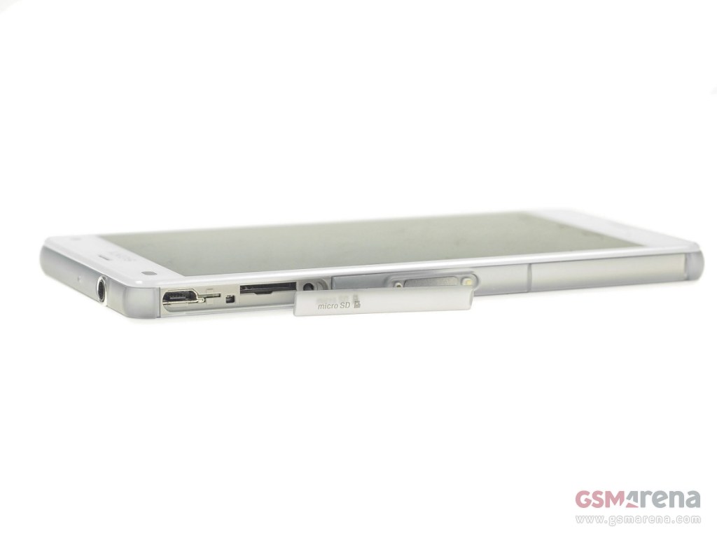 Sony Xperia Z3 Compact pictures, official photos