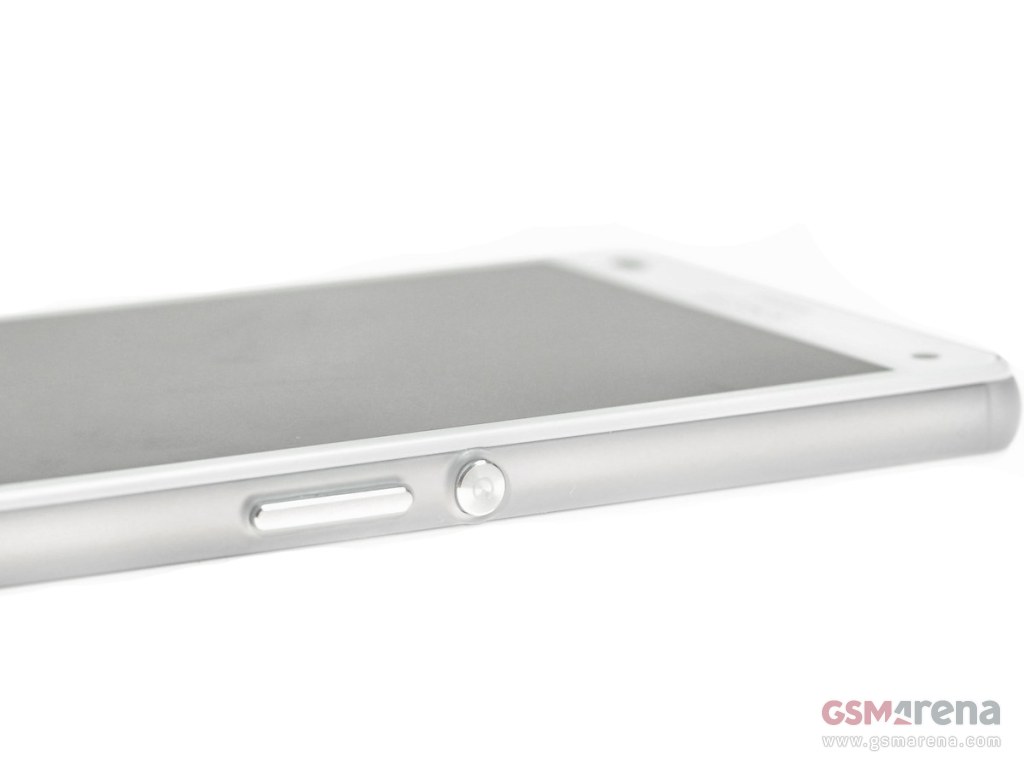 Sony Xperia Z3 Compact pictures, official photos