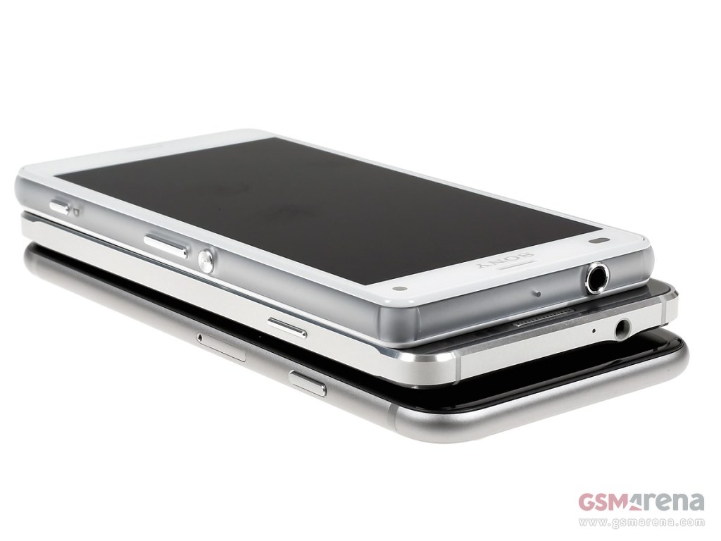 Sony Xperia Z3 Compact pictures, official photos