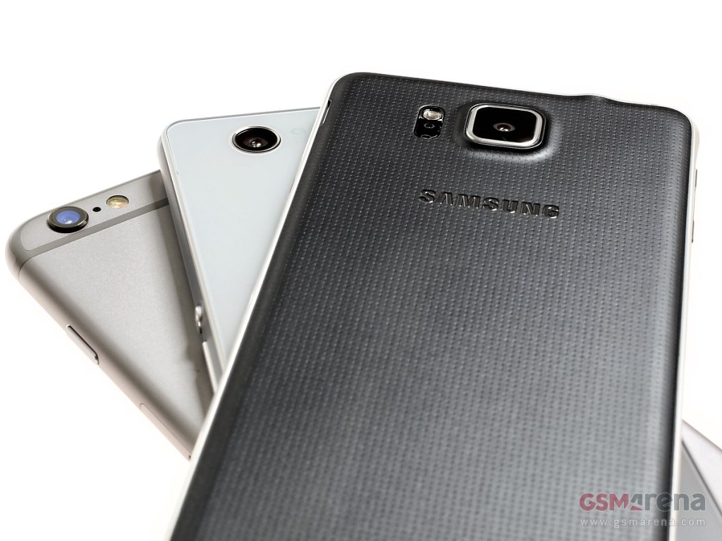 Sony Xperia Z3 Compact pictures, official photos