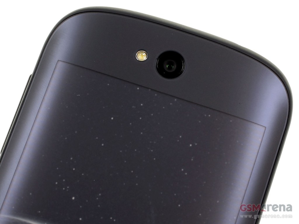 Yota YotaPhone 2 pictures, official photos