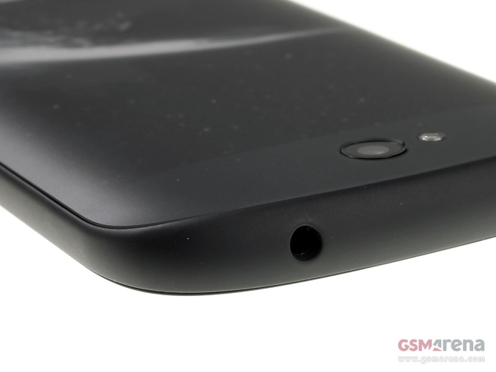 Yota YotaPhone 2 pictures, official photos